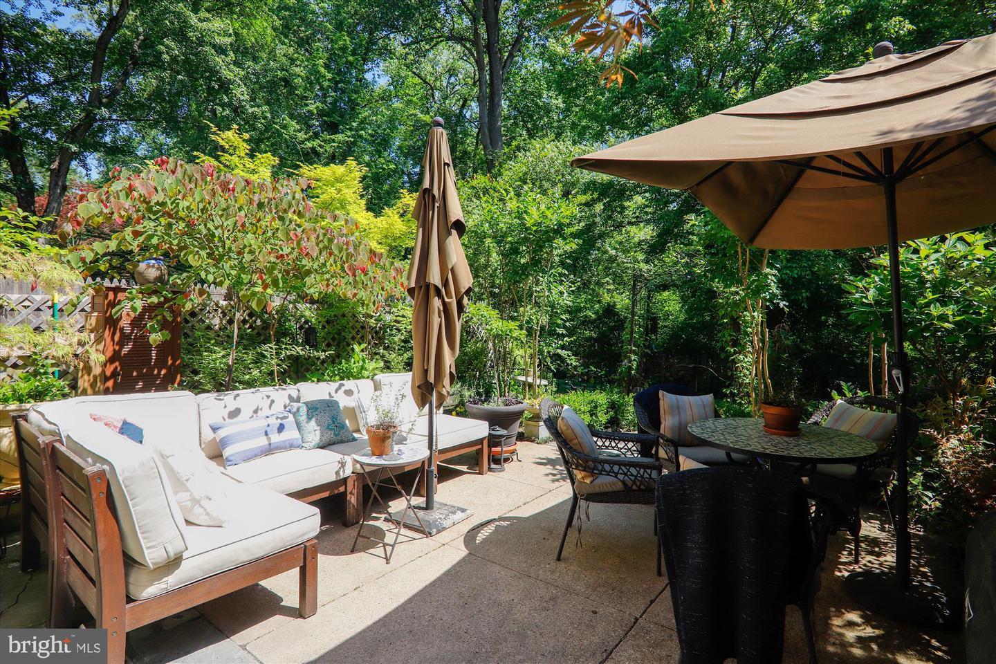 Hamlet Place in Chevy Chase | The Lise Howe Group